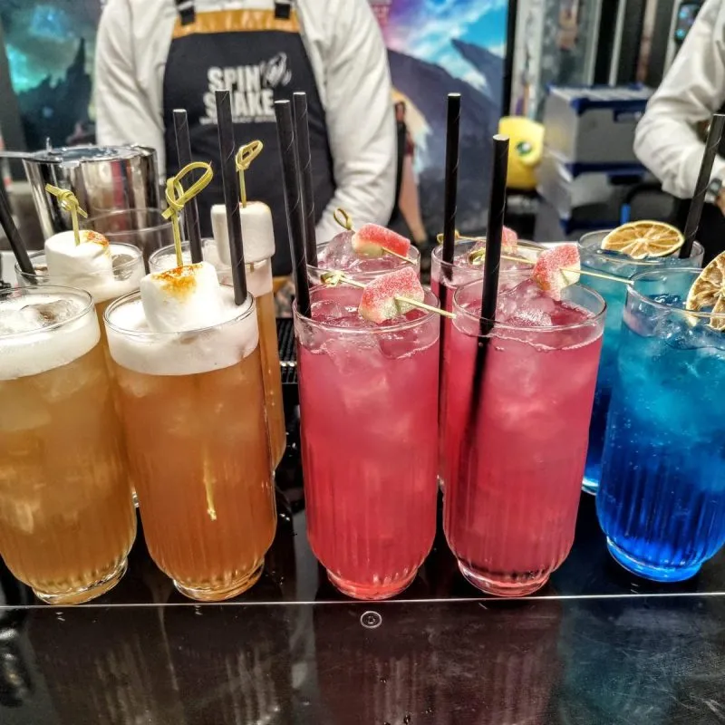 Mobile Cocktail Bars | Mobile Bar Hire For Events | Spin and Shake